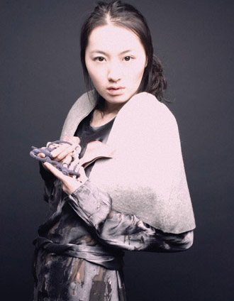 The Fashion Connector - Jennifer Ruth Low