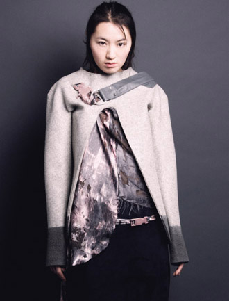 The Fashion Connector - Jennifer Ruth Low